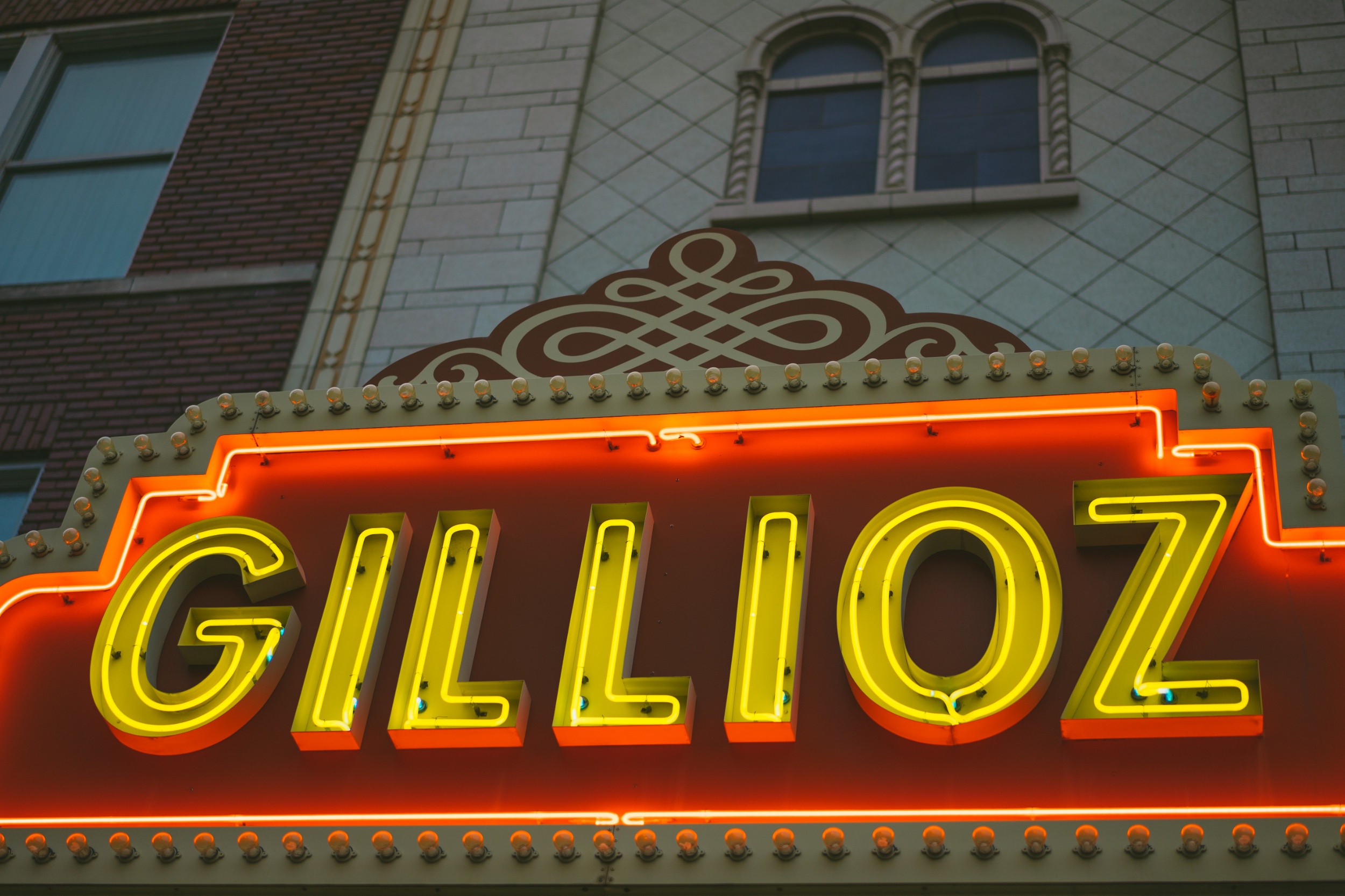 Springfield: Small-town Charm and Urban Appeal