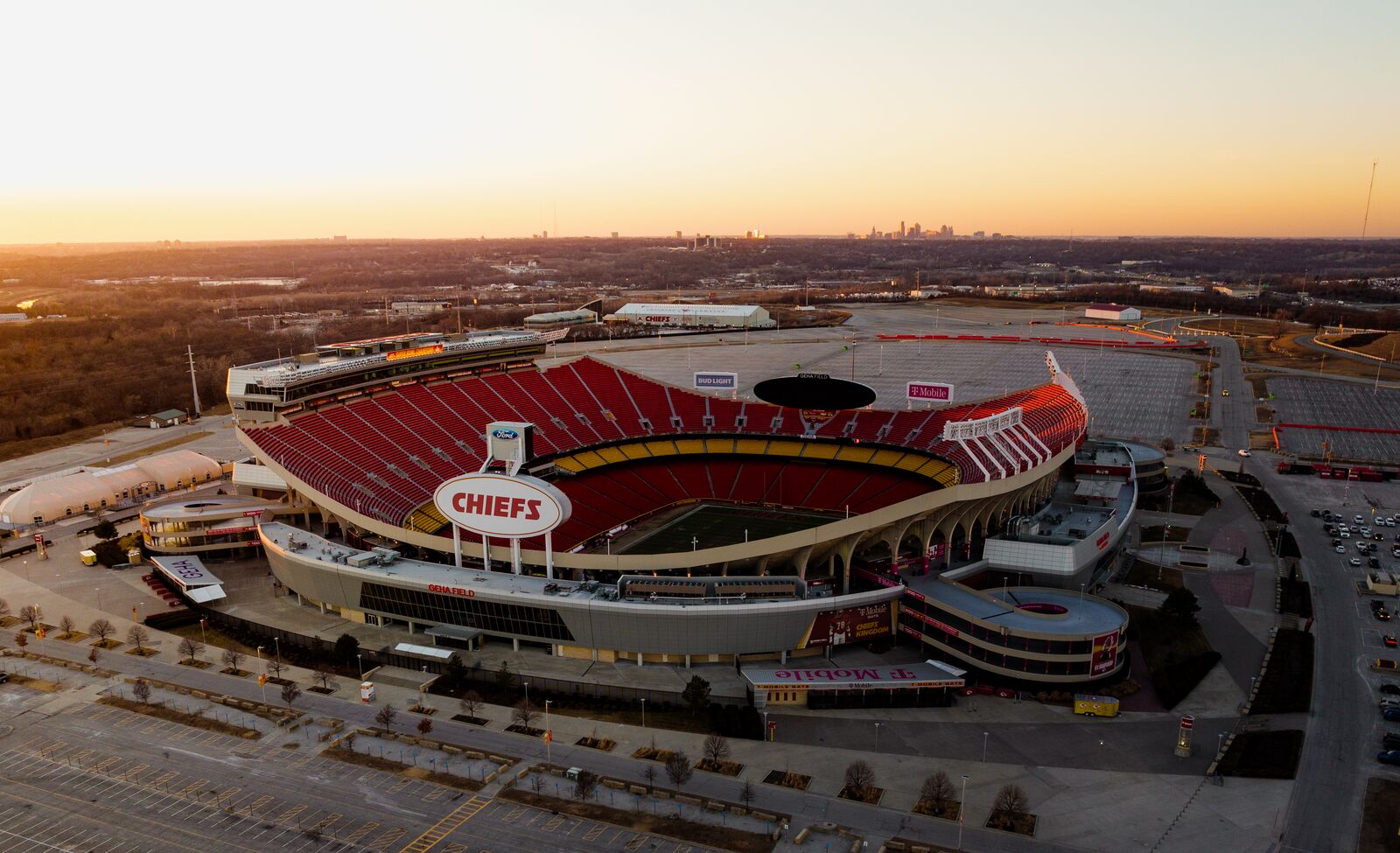 Arrowhead Stadium Tours: A Visitors Guide