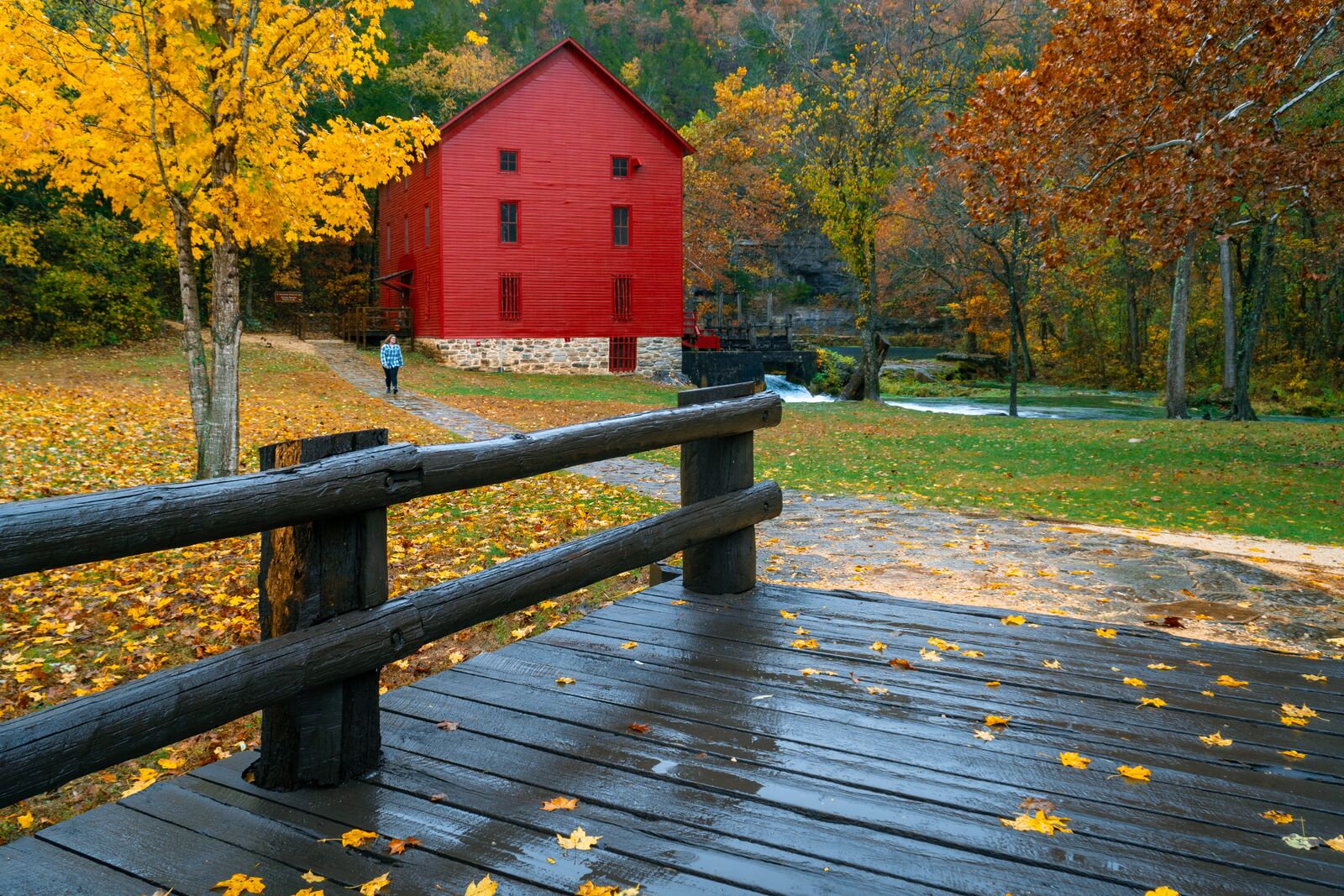 Scenic Fall Drives in Missouri